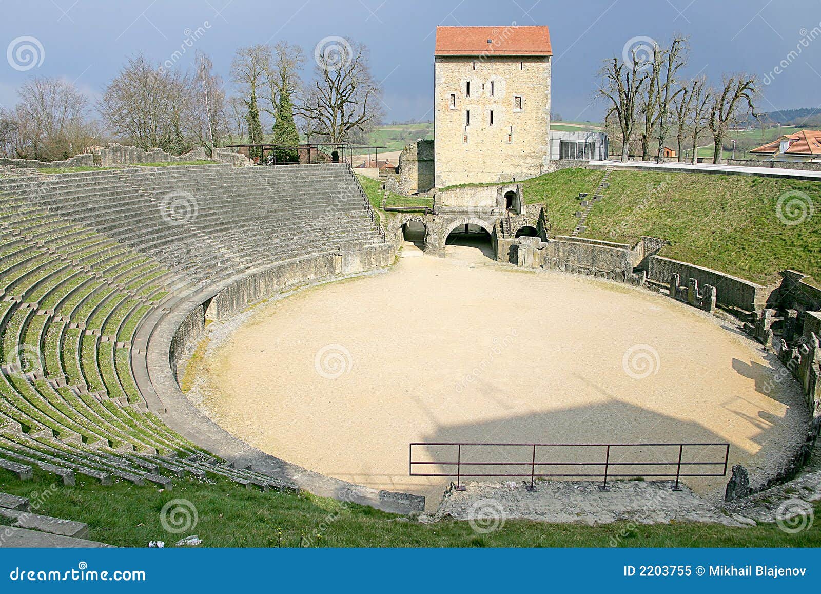 Amphitheatre romain 1 image stock. Image du switzerland - 2203755