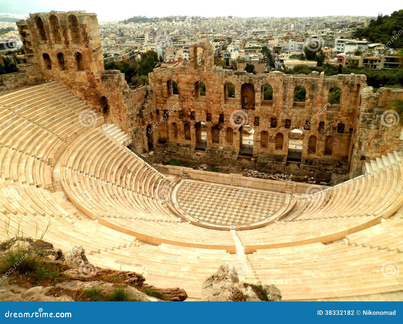 Amphitheatre w Ateny zdjęcie stock. Obraz złożonej z utrzymany - 38332182