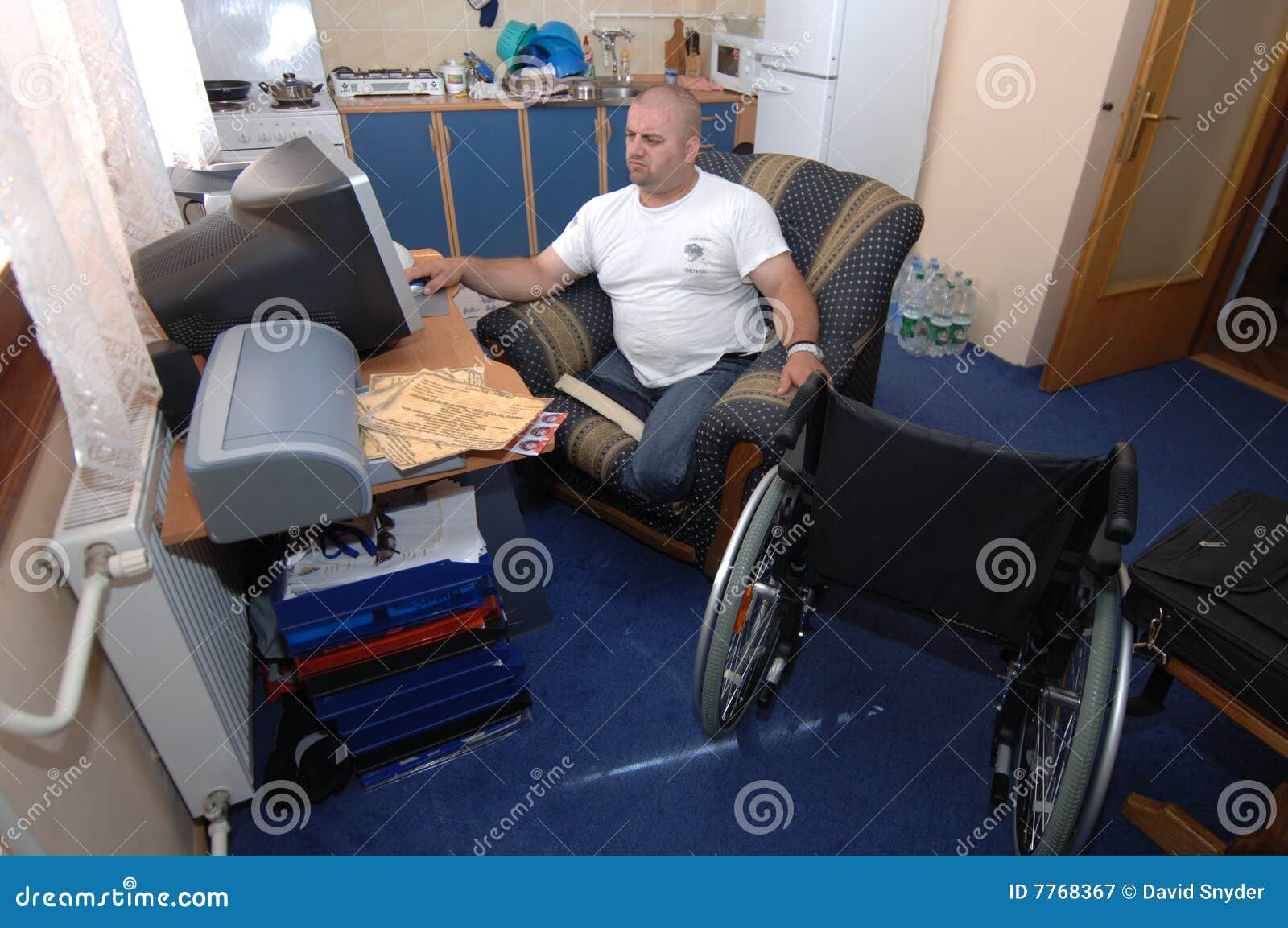 Amputee Working editorial photography. Image of yugoslavia - 7768367