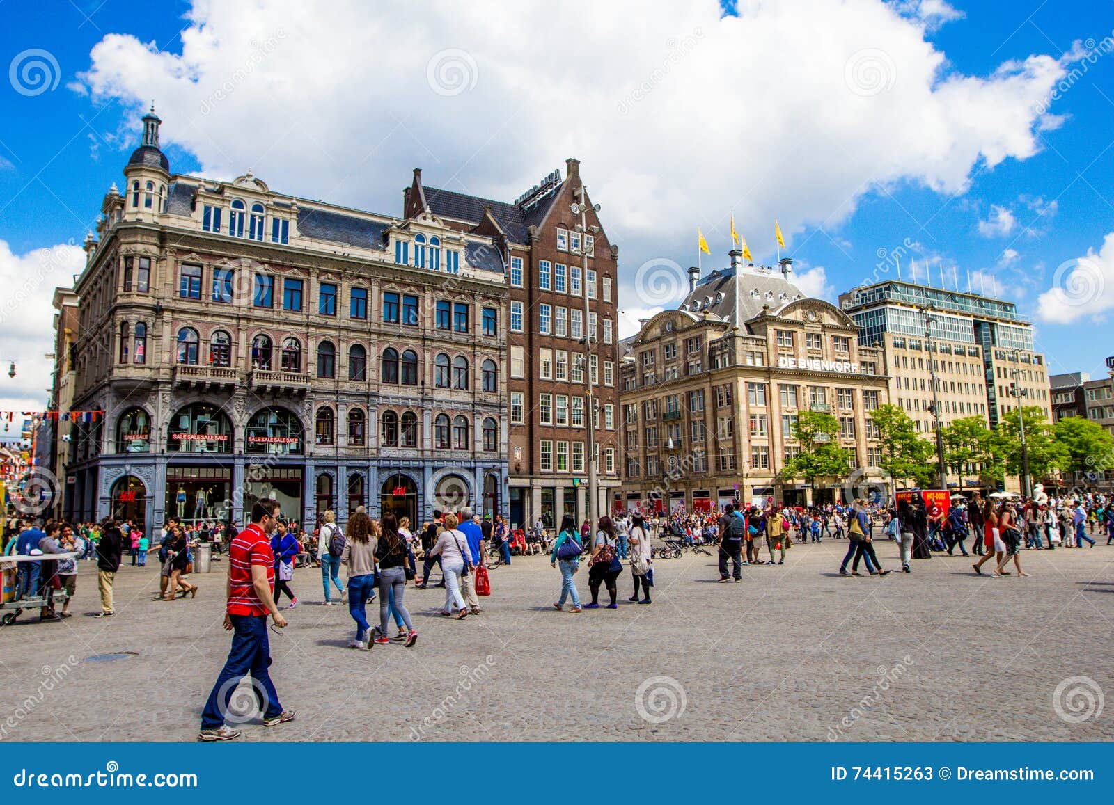 Amsterdam City centre editorial stock photo. Image of buildings - 74415263