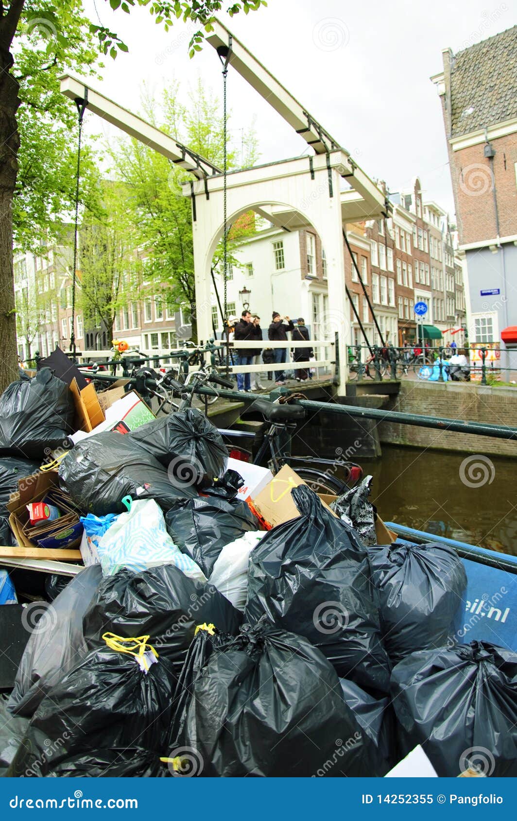 Amsterdam City Full of Garbage Editorial Image - Image of crumpled ...