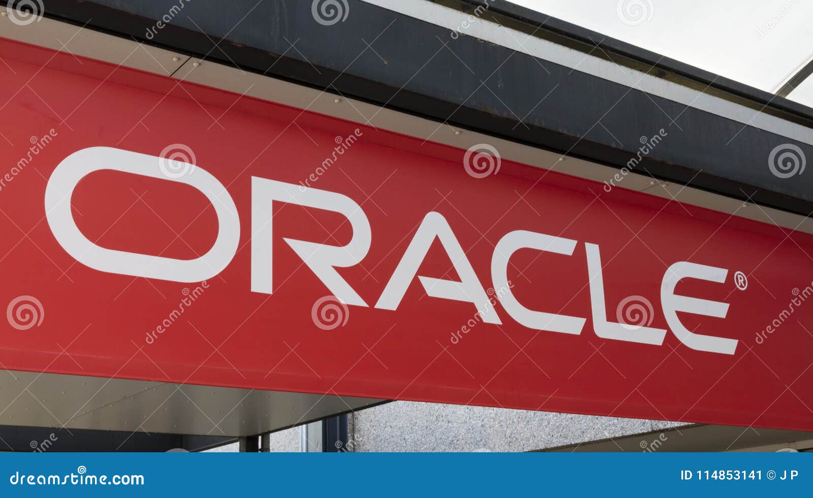 Oracle Letters on a Building Editorial Photo - Image of symbol, outdoor ...