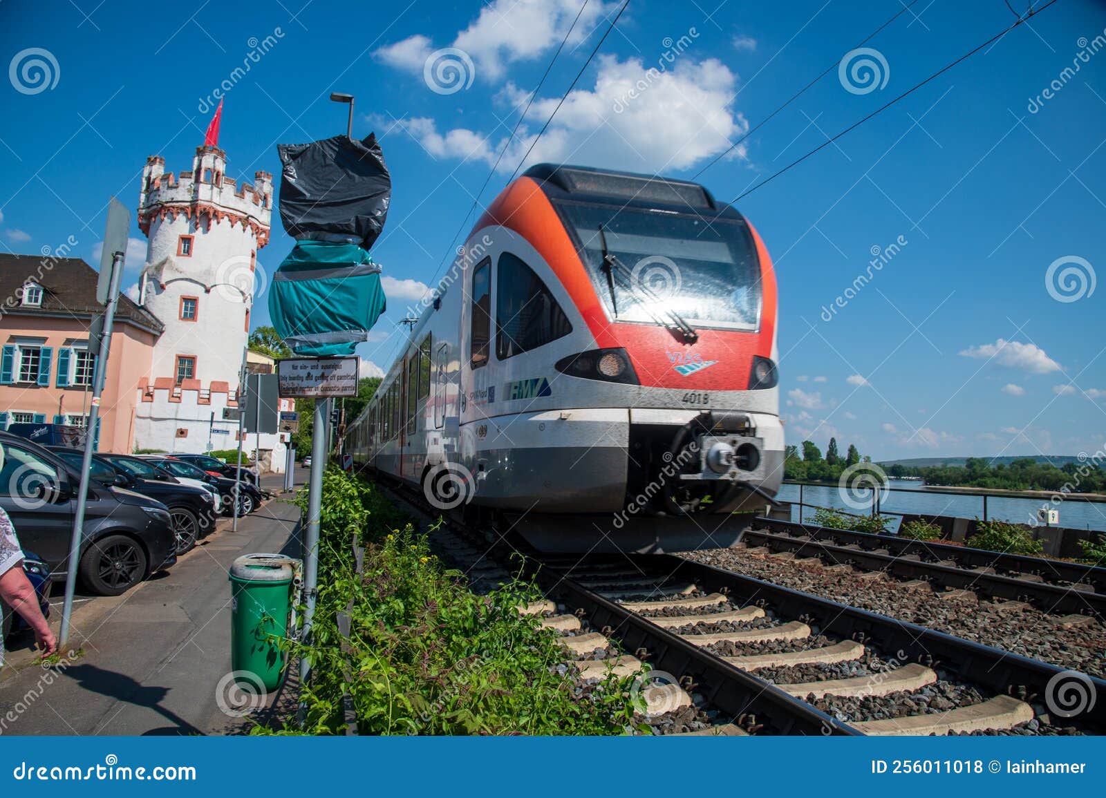 Train Passing through Rudesheim am Rhine Editorial Stock Photo - Image ...