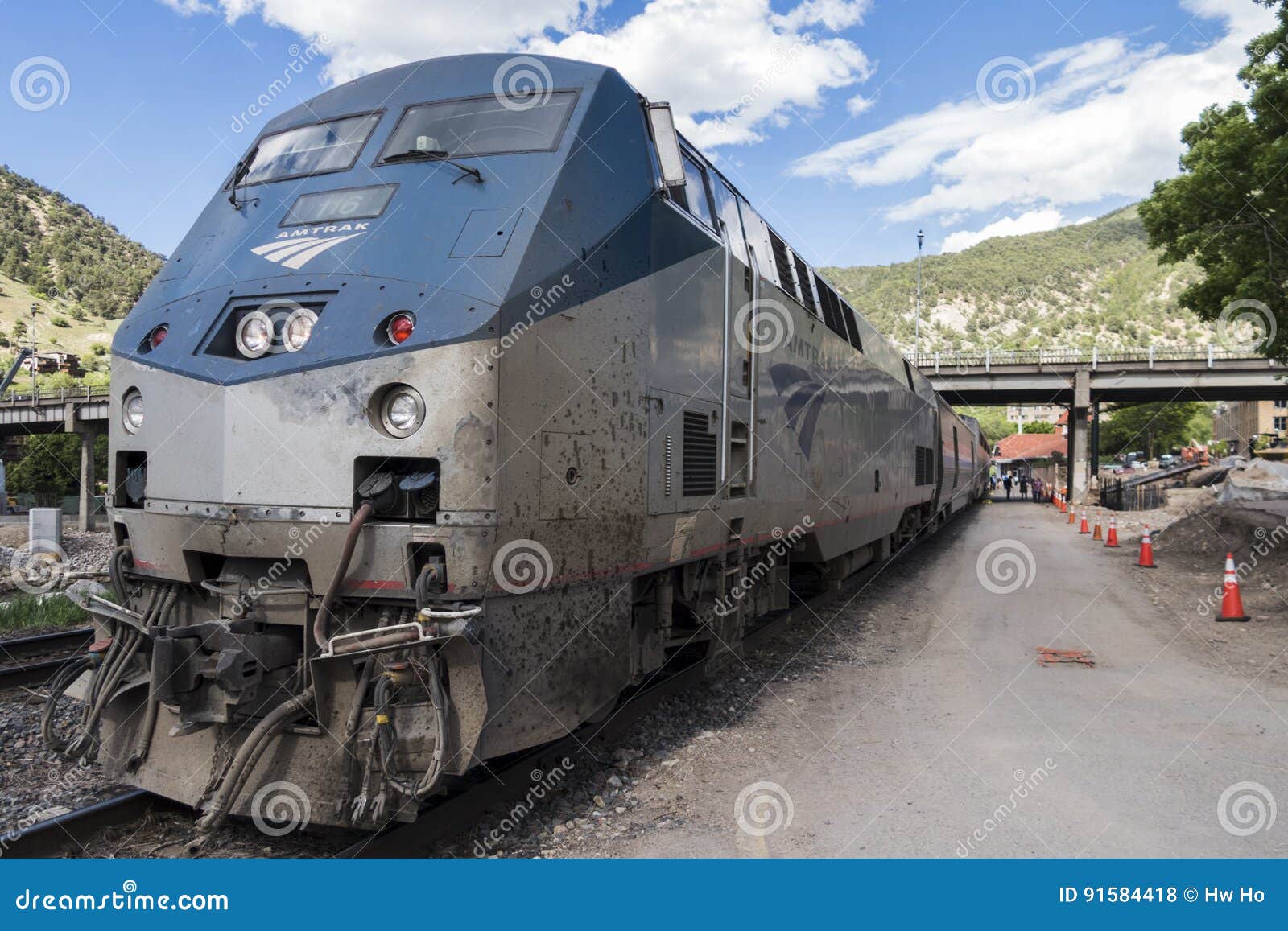 Skyline With Amtrak Midwest Passenger Train Railway Near Union Station ...