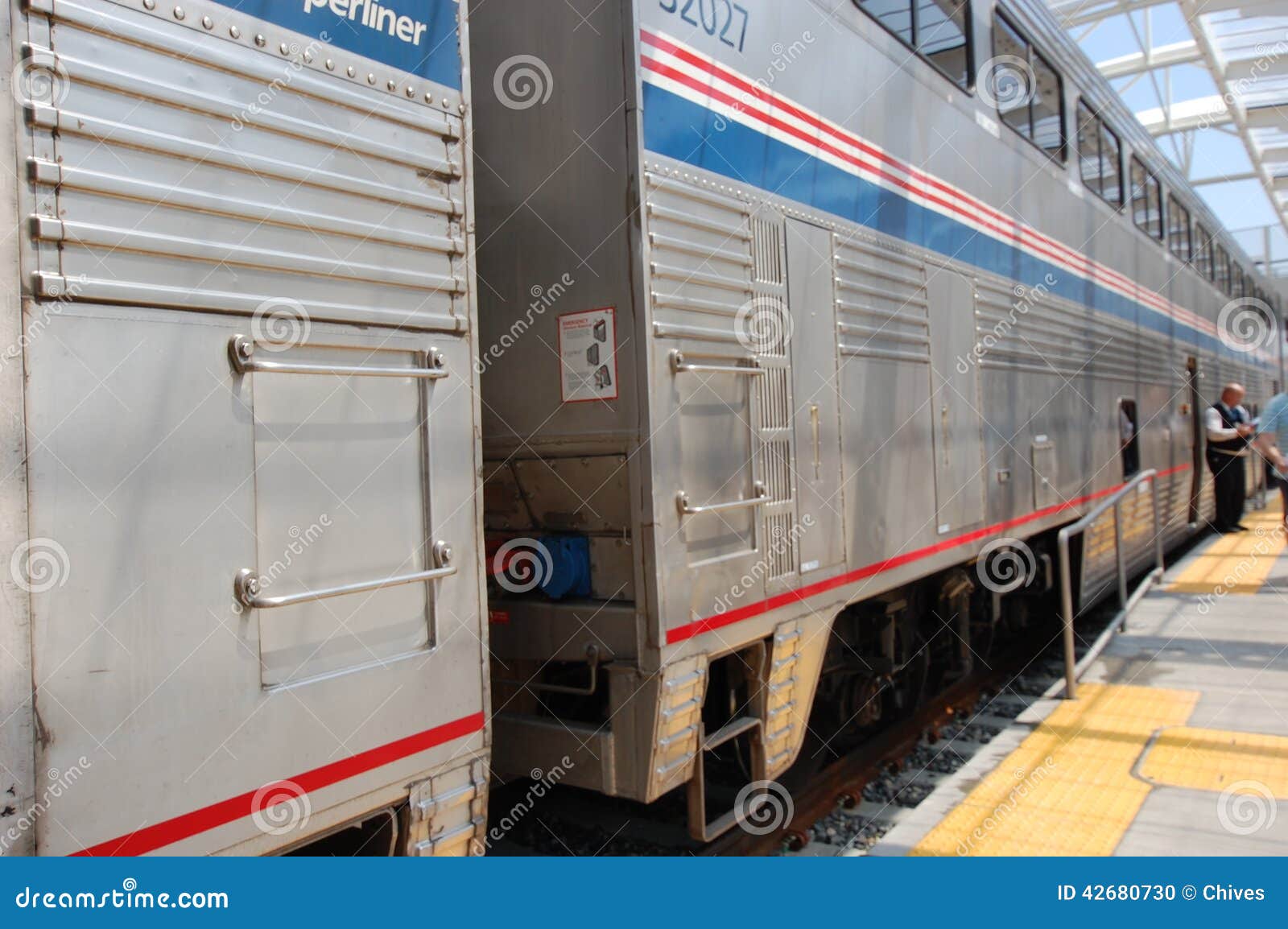 Amtrak train at station2 editorial image. Image of amtrak - 42680730