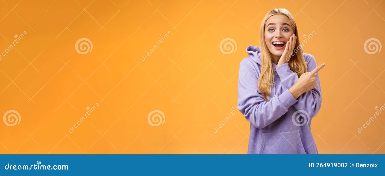 Amused Excited Speechless Happy Young Blond Woman 25s In Hoodie Cannot