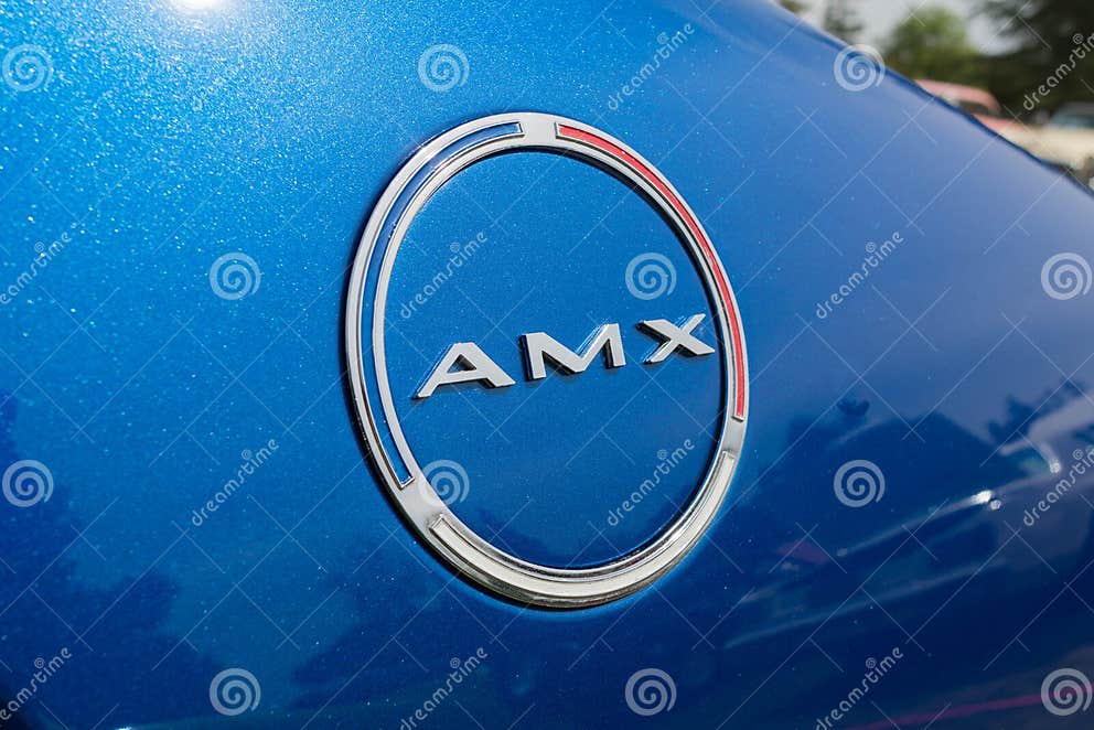 AMX-Emblem auf Anzeige redaktionelles stockfotografie. Bild von ...