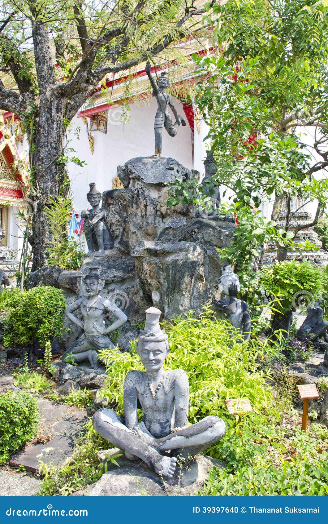 Anacoreta en Wat Pho foto de archivo. Imagen de dorado - 39397640