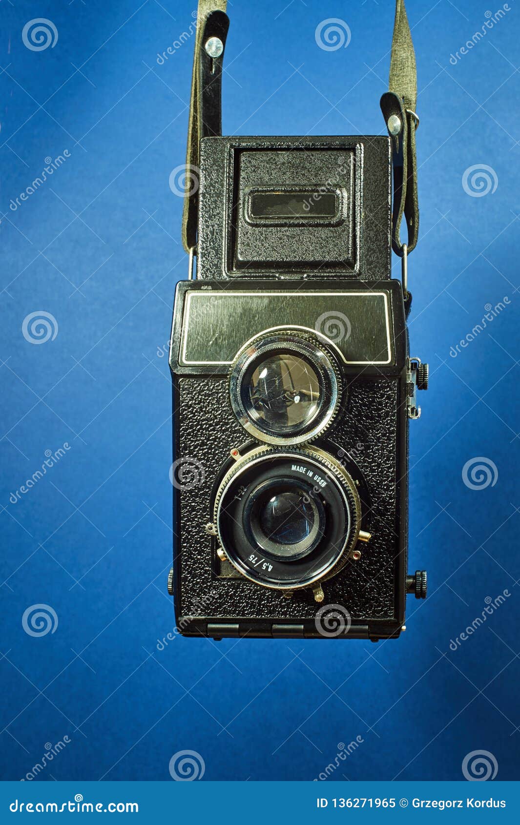 An Analog Dual-lens Reflex Camera Stock Image - Image of retro, analog ...