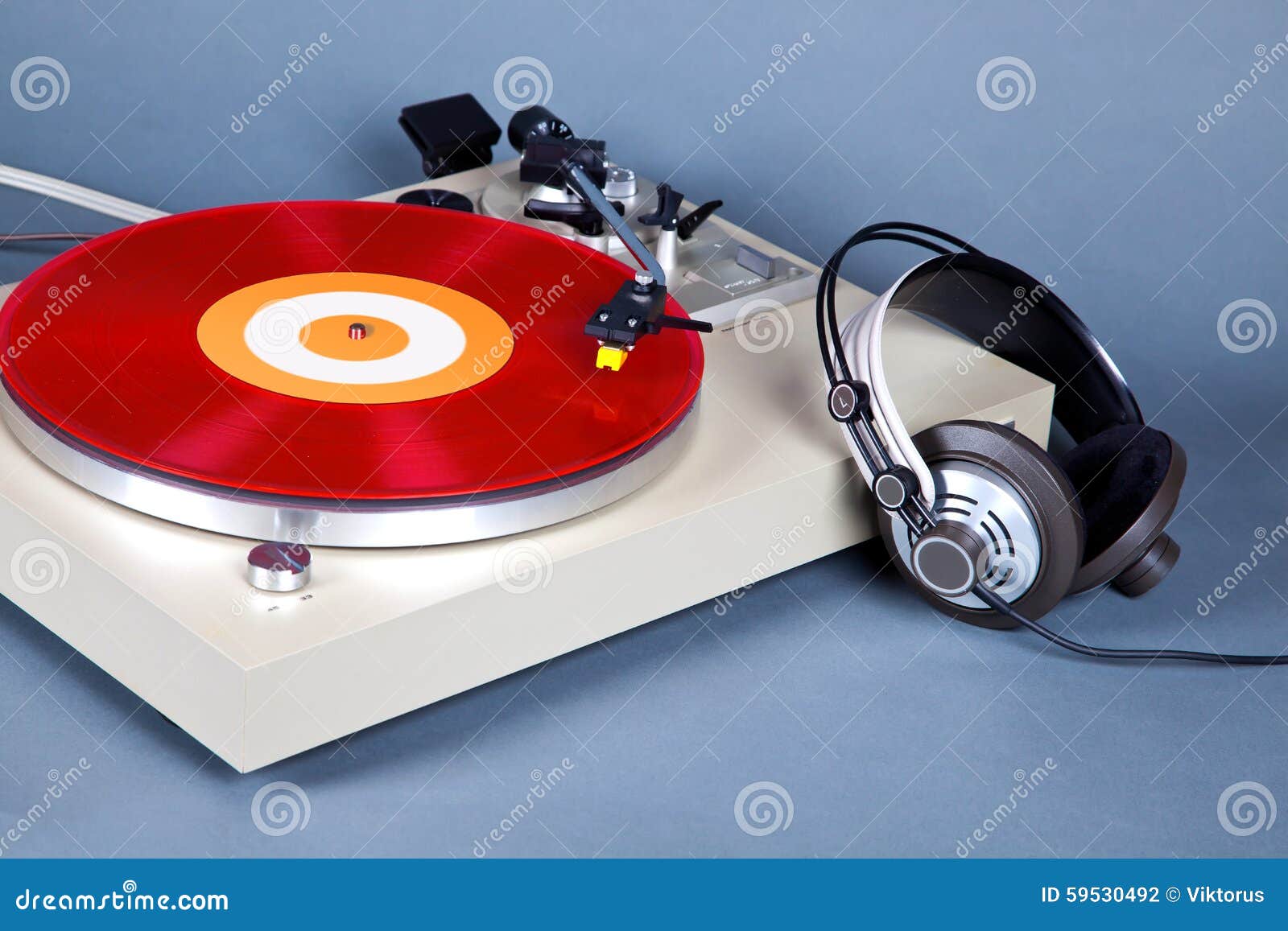 Analog Stereo Turntable Vinyl Record Player with Red Disk and he Stock ...