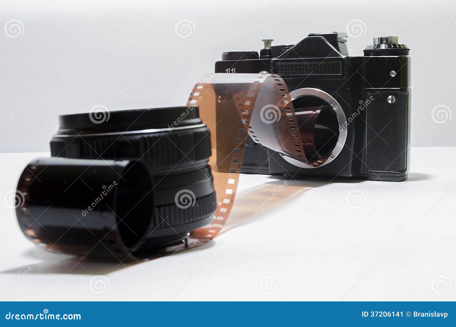 Analoge camera stock afbeelding. Image of film, knop - 37206141