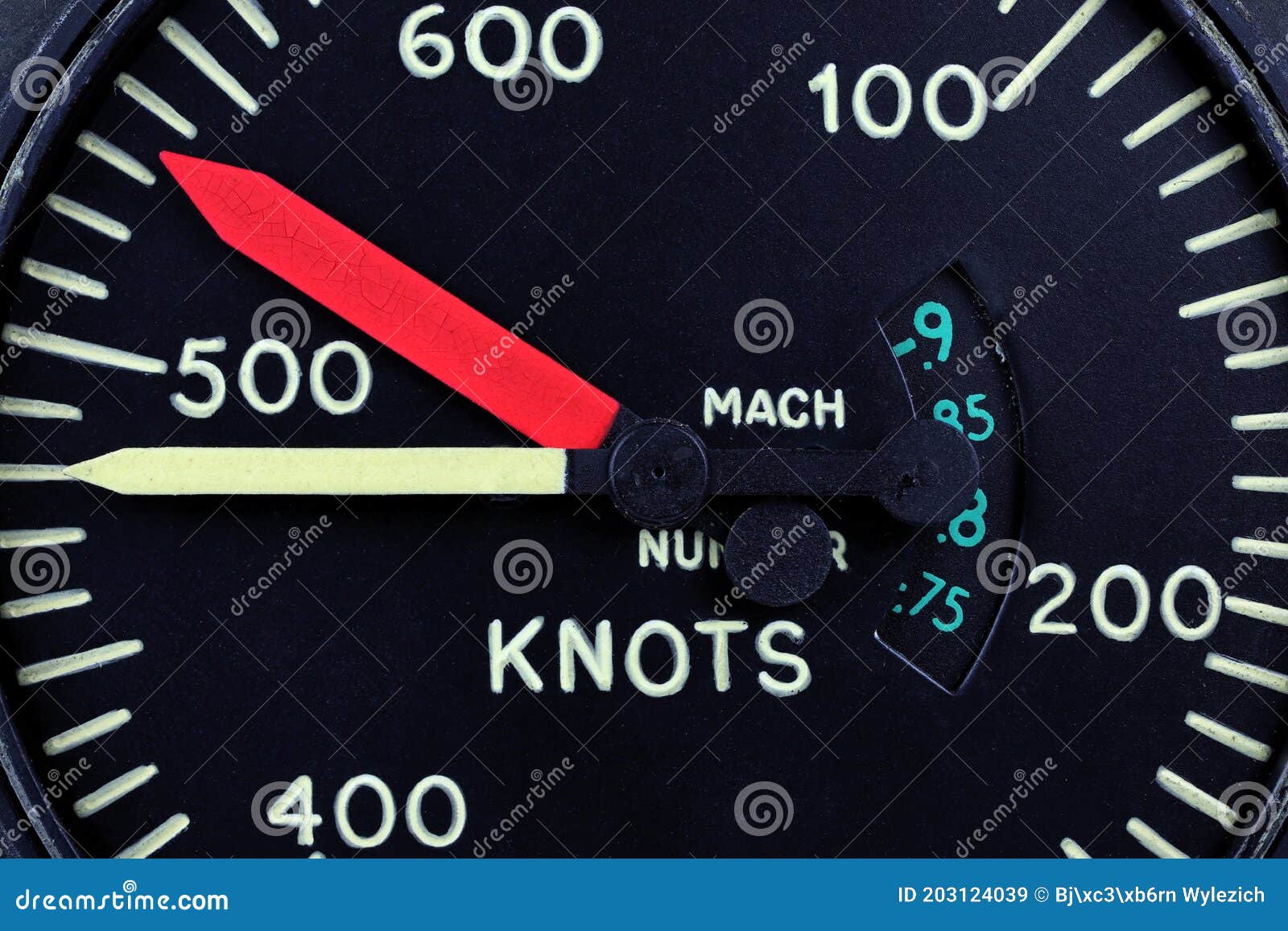 Analogue Airspeed Indicator Stock Image - Image of needle, instruments ...