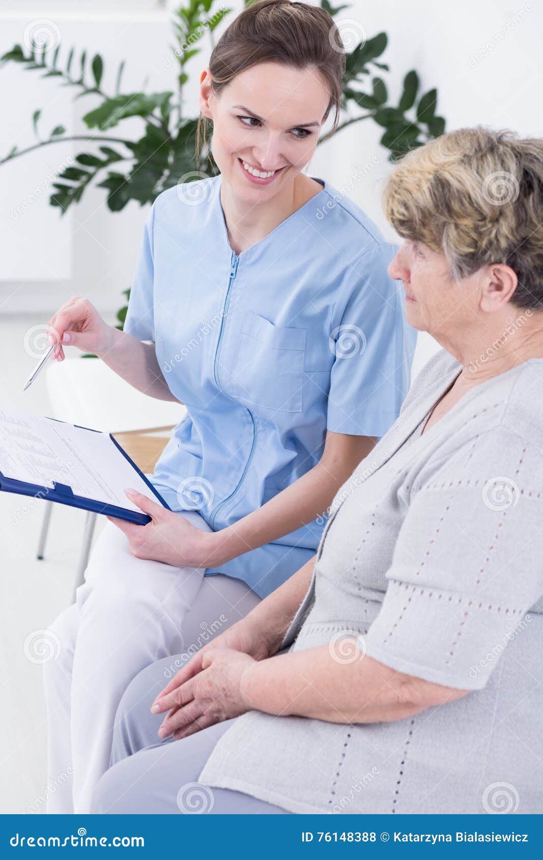 Analyse De L'anamnèse Du Patient Photo stock - Image du professionnel ...