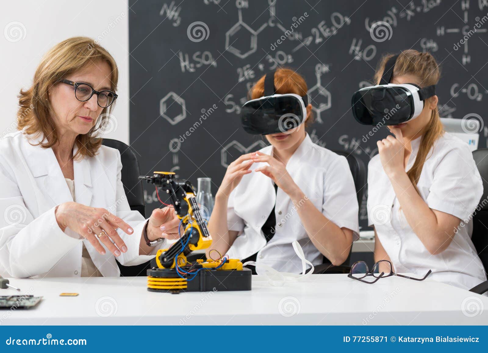 Analysing the Project Effects Stock Image - Image of expert, experiment ...
