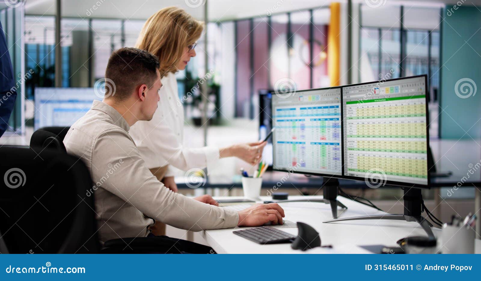 Analyst Employee Working on Spreadsheet Stock Image - Image of employee ...