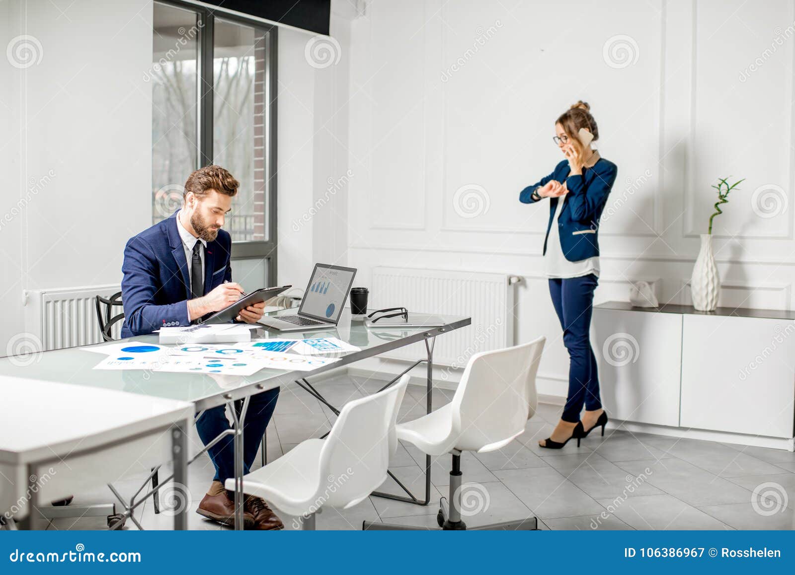 Analytic Managers Team Working at the Office Stock Image - Image of ...