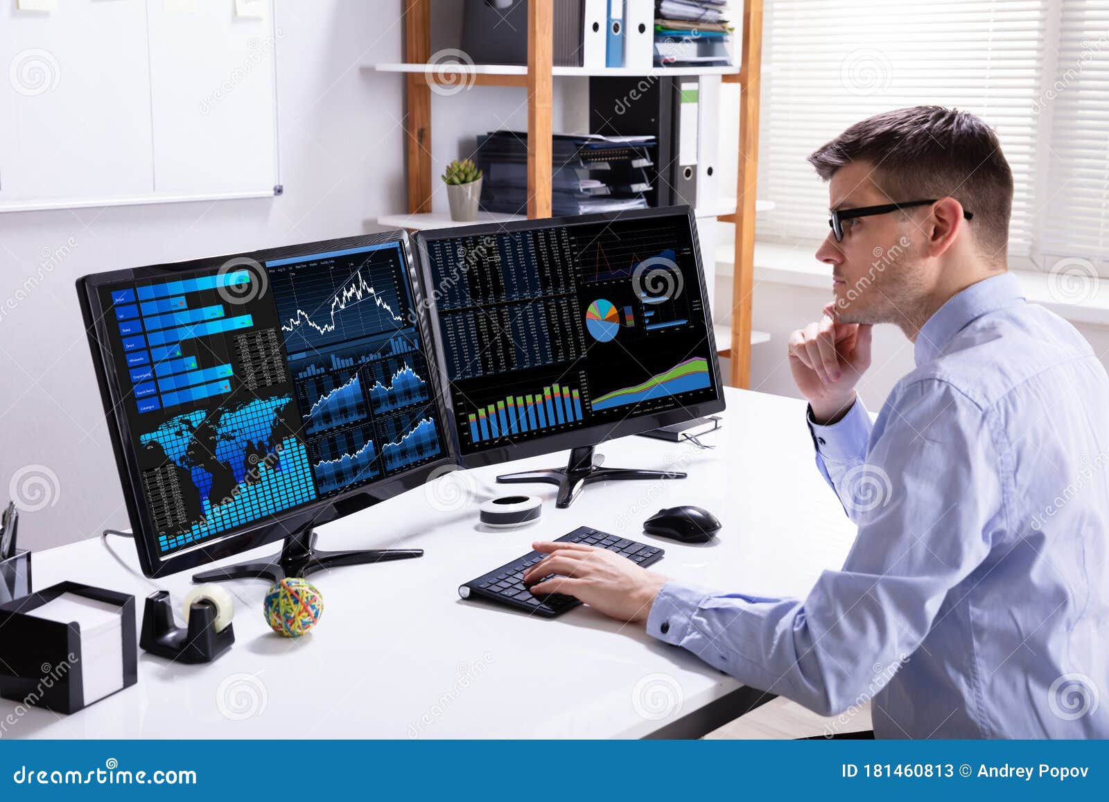 Analyzer Examining Graph on Computer Stock Image - Image of financial ...