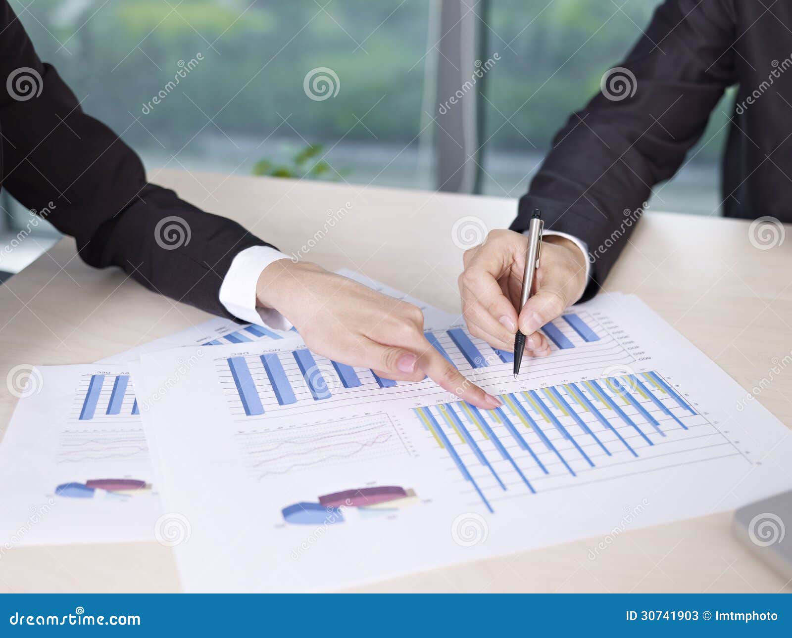 Analyzing Business Performance Stock Image - Image of analyzing, column ...