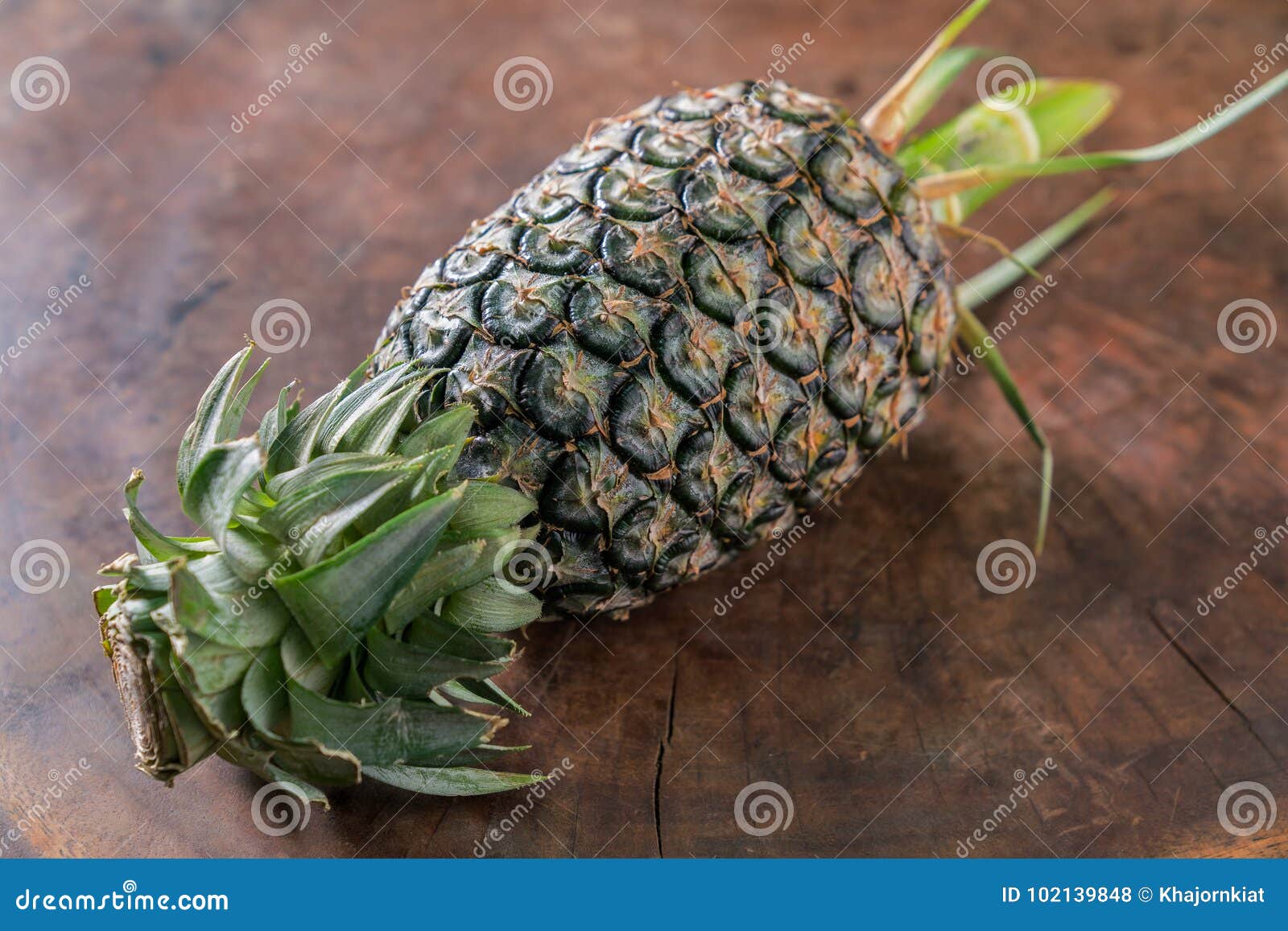 Ananas stock foto. Image of nagerecht, sinaasappel, zomer - 102139848