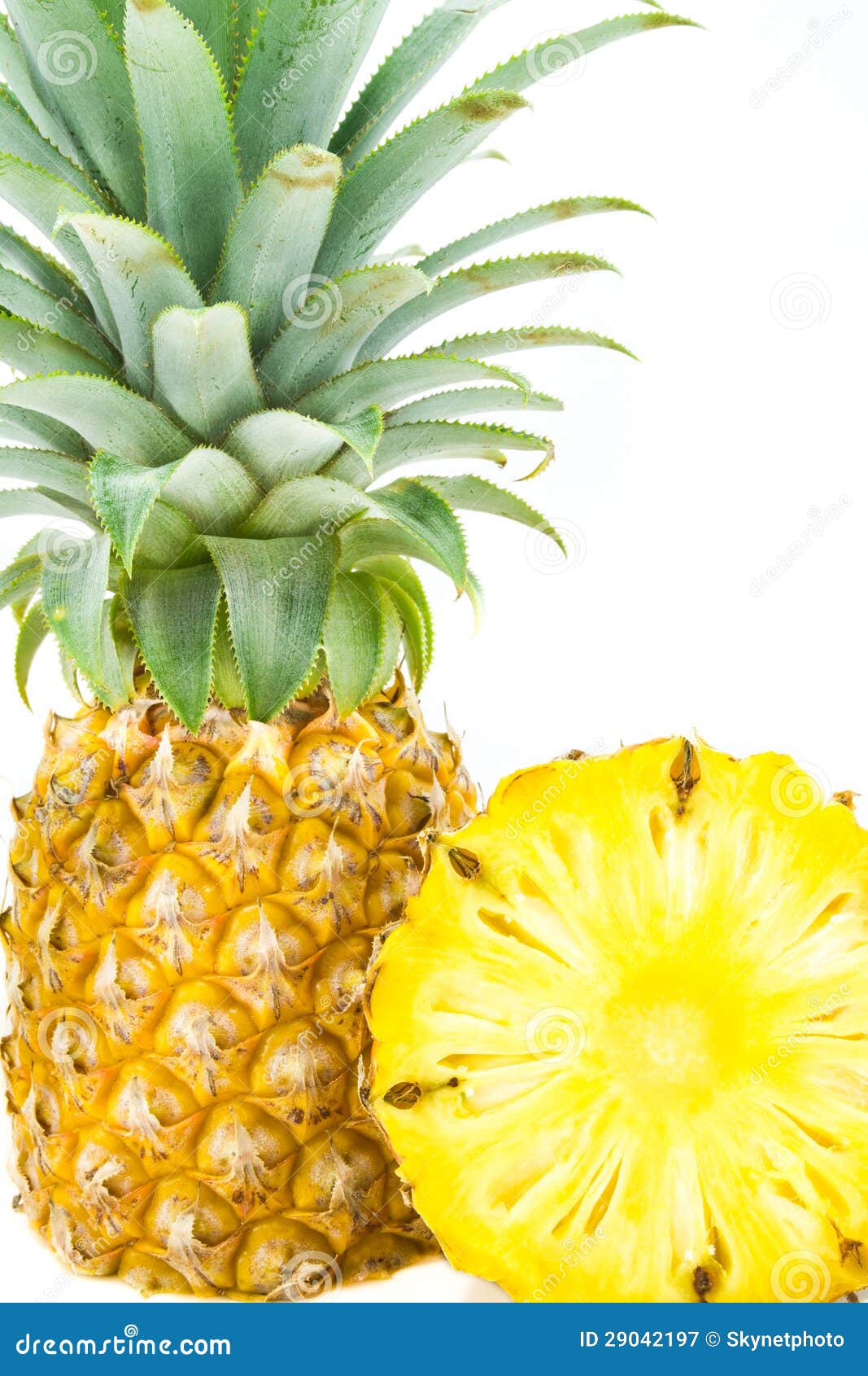 Ananas obraz stock. Obraz złożonej z zaciemnia, łasowanie - 29042197