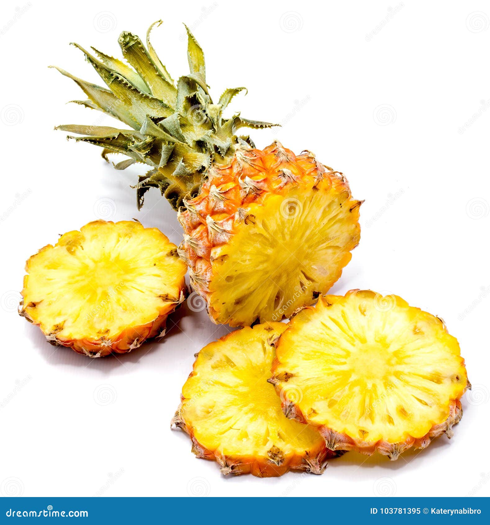 Ananas op wit stock afbeelding. Image of macro, gezond - 103781395