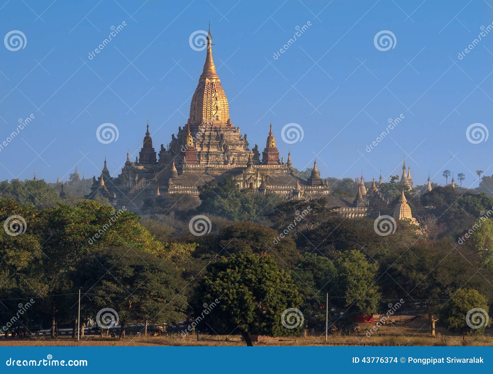 The Ananda Pagoda editorial stock image. Image of ancient - 43776374