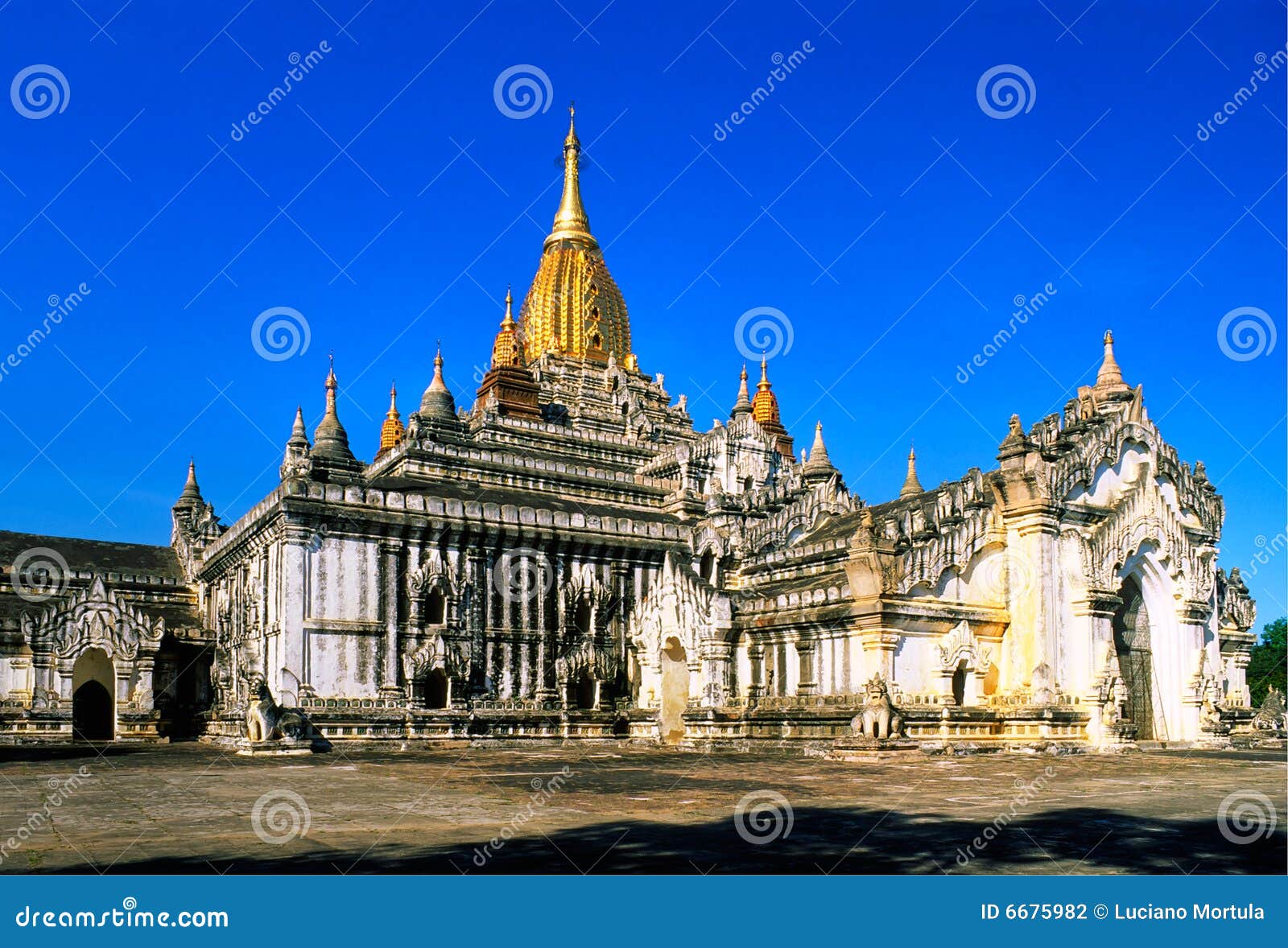Ananda Temple, Bagan, Myanmar. Stock Photo - Image of ayeyarwady ...