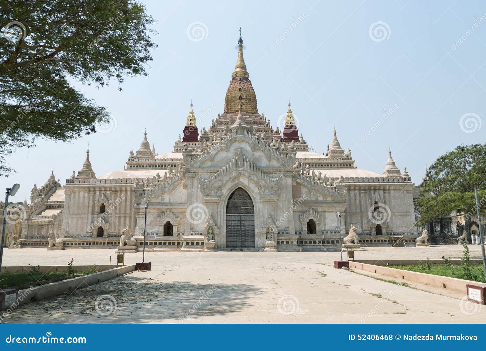 Ananda Temple on Bagan Plain, Myanmar Stock Photo - Image of majestic ...