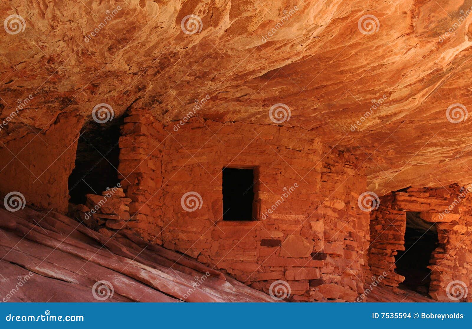 House Ruins Front Wall With Cracked Destroyed Facade And Balcony With ...