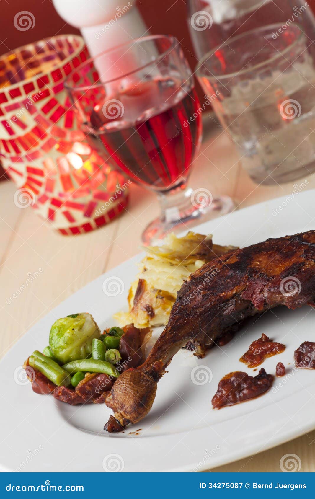 Anatra immagine stock. Immagine di anatre, rosso, fagiolo - 34275087