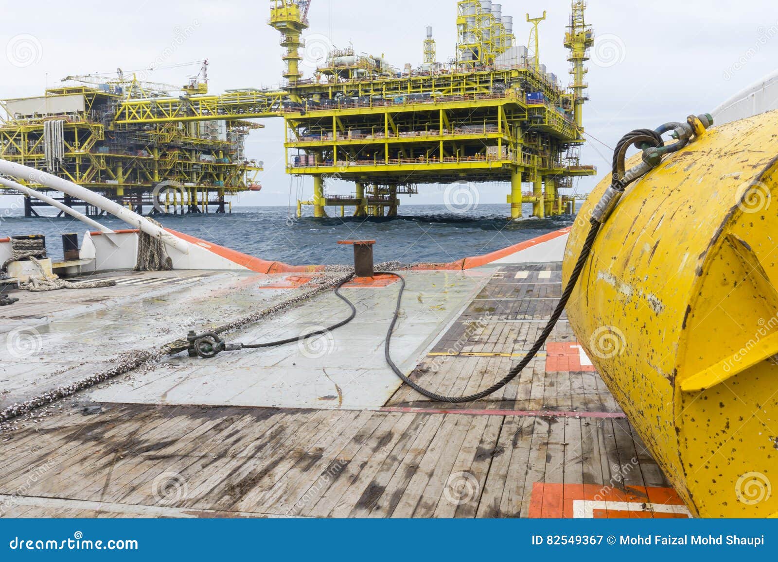 Anchor Handling stock image. Image of ocean, oilfield - 82549367
