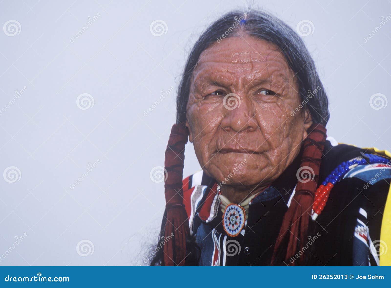 Anciano Cherokee Del Nativo Americano Foto de archivo editorial ...