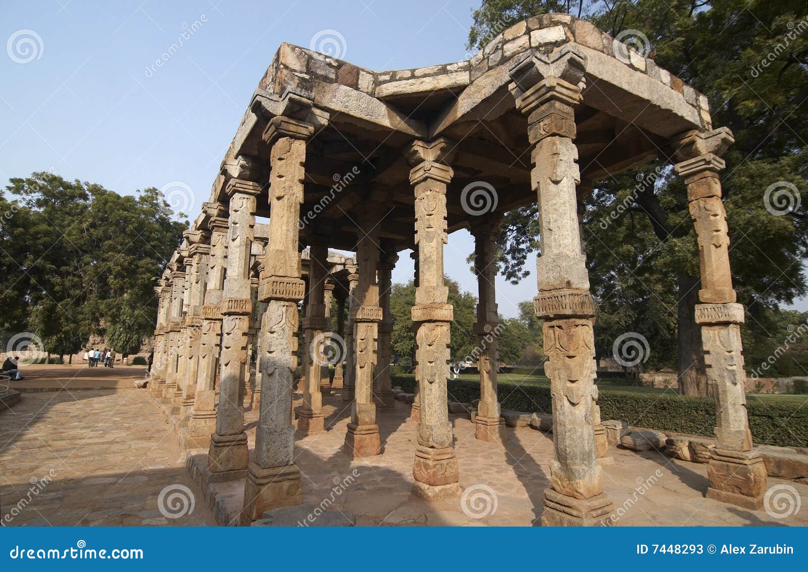 Ancien Mosque in Qutub Minar Stock Image - Image of delhi, decorated ...