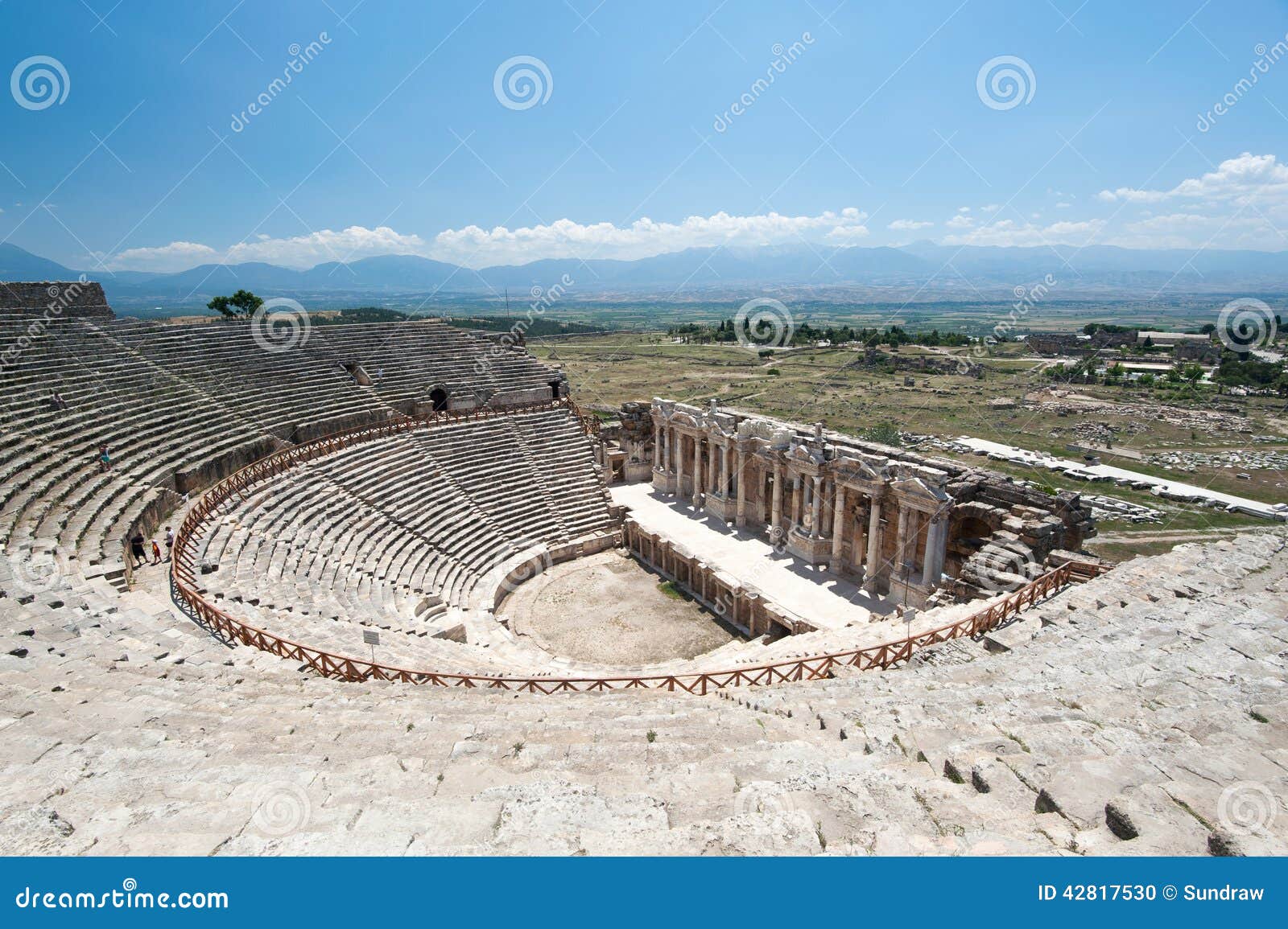 Ancient amphitheater editorial image. Image of landmark - 42817530