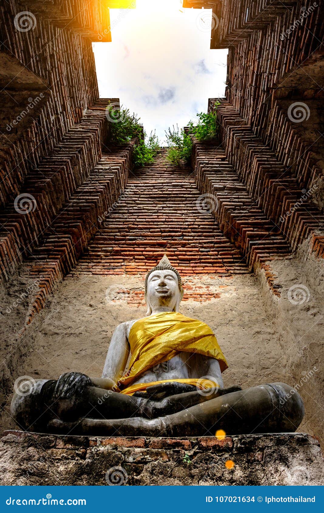 Ancient Buddha and Old Brick Wall on Ancient Monuments that are Stock ...