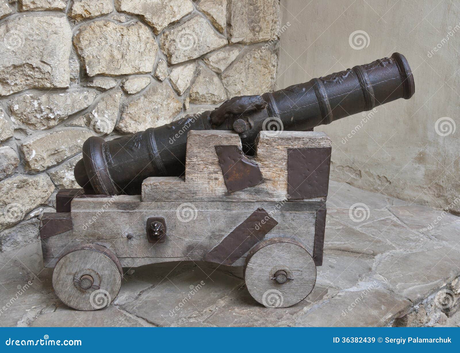 Ancient Cannon on Wooden Carriage Stock Image - Image of medieval, wood ...