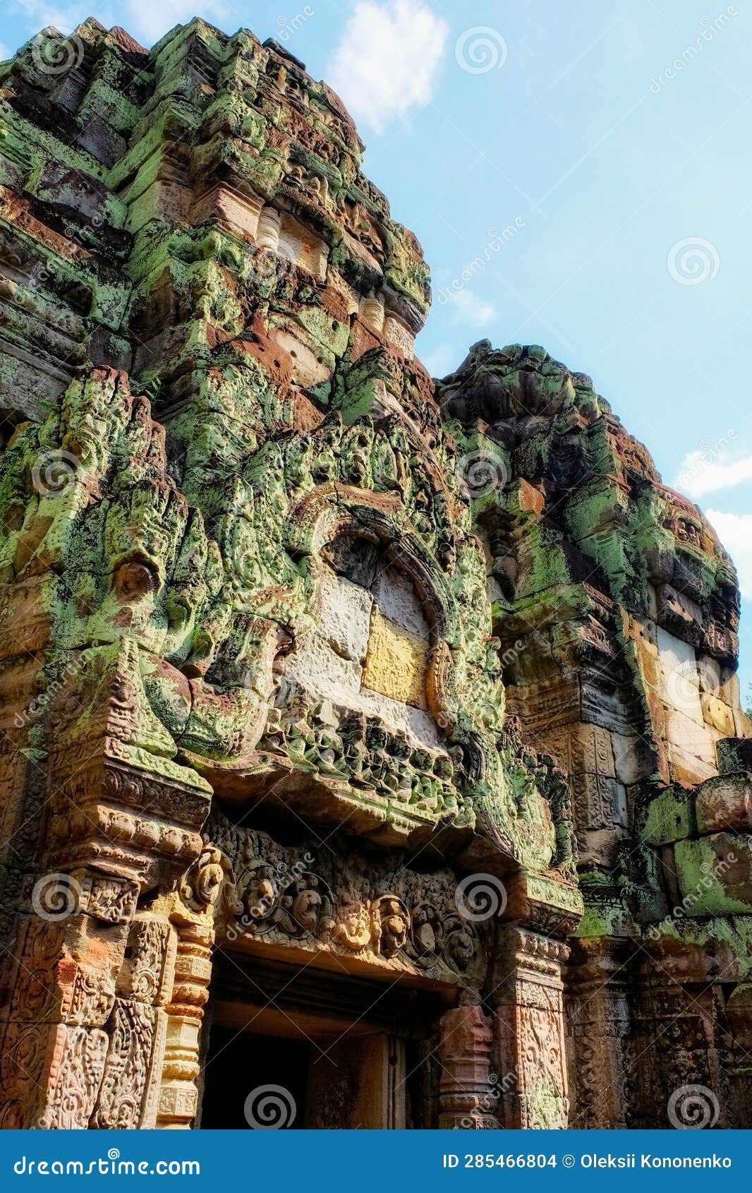 An Ancient Carved Building in the Preah Khan Temple Complex Stock Photo ...