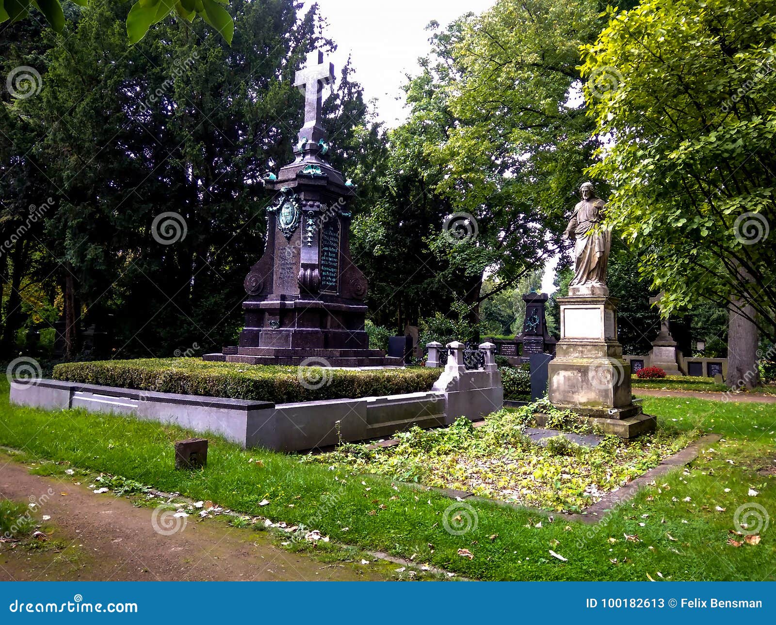Ancient Cemetery in Dusseldorf Stock Image - Image of graveside, symbol ...
