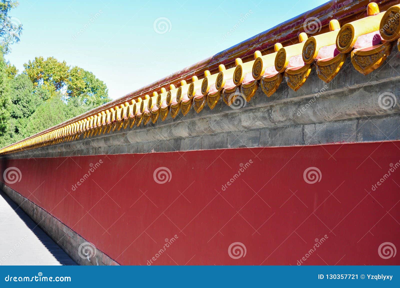 The red wall stock image. Image of regius, drawing, coloured - 130357721