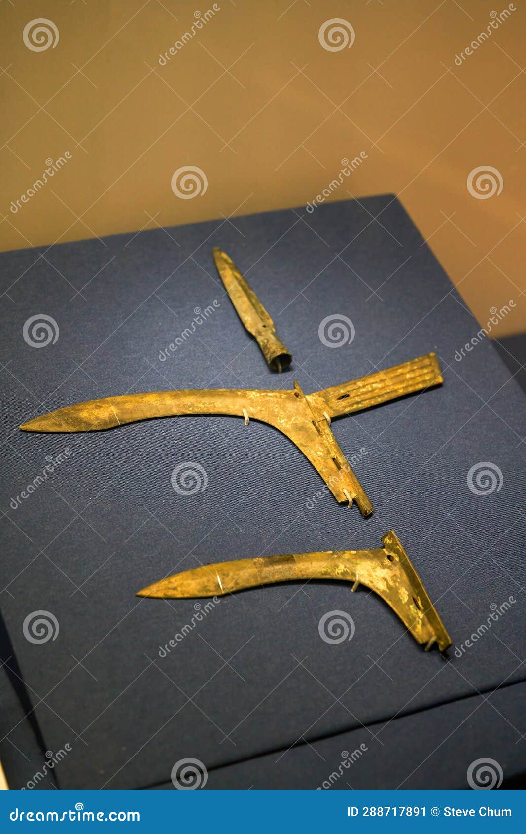 Ancient Chinese Bronze Weapon Relics Editorial Photo - Image of khazar ...