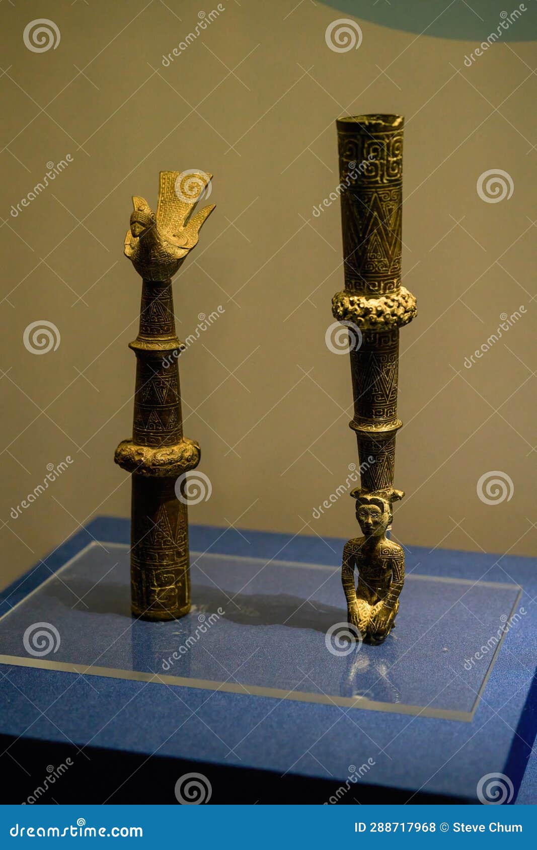 Ancient Chinese Bronze Weapon Relics Editorial Stock Photo - Image of ...