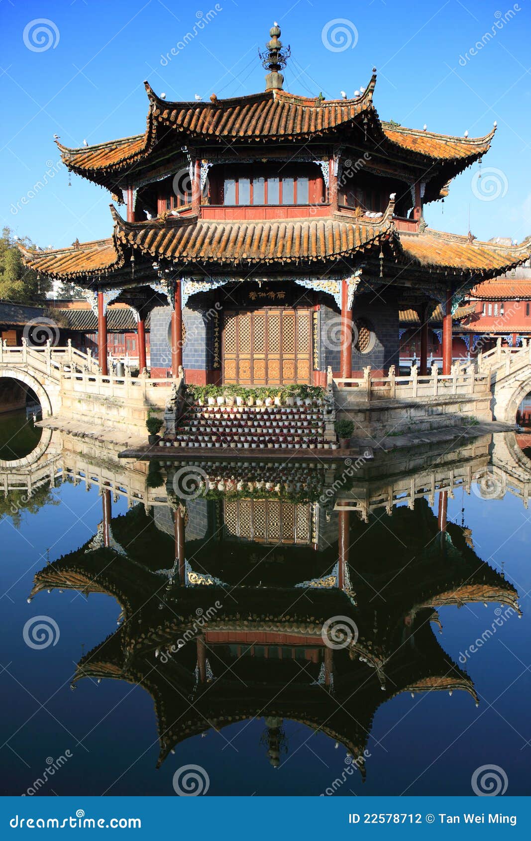 Ancient Chinese Building stock photo. Image of reflection - 22578712