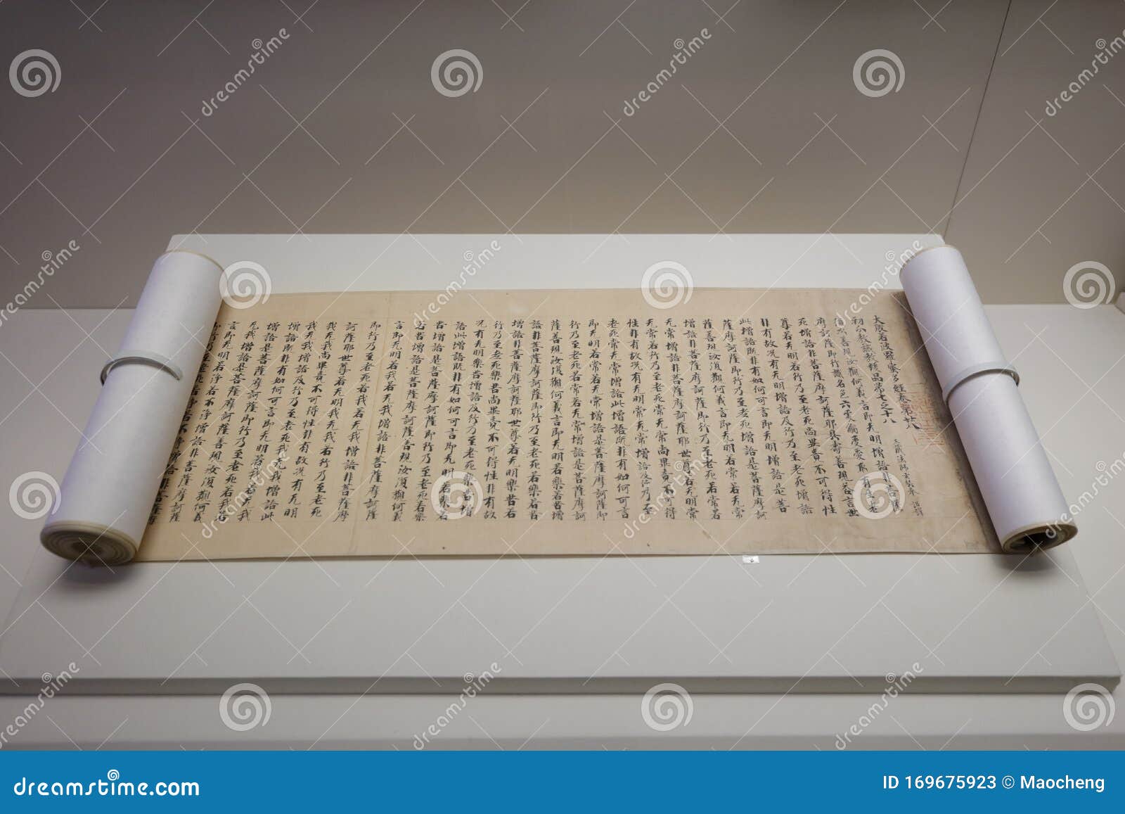 Ancient Chinese Handwritten Buddhist Scriptures in the National Museum ...