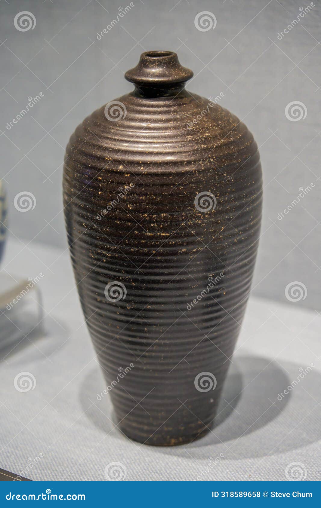Ancient Chinese Historical Relics, Ceramic Vase Stock Photo - Image of ...