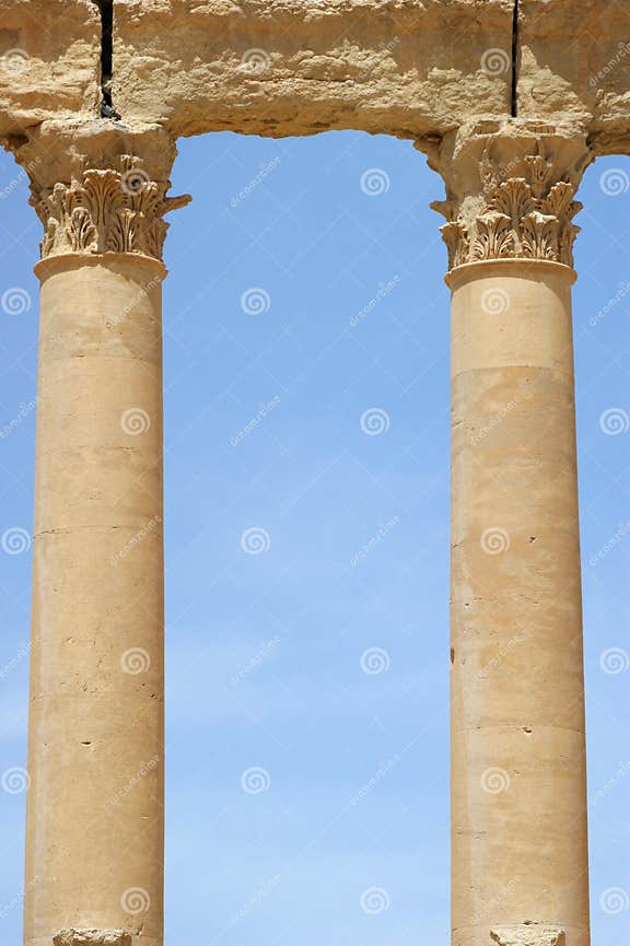 Ancient Columns, Palmyra Ruins, Syria Stock Photo - Image of corinthian ...