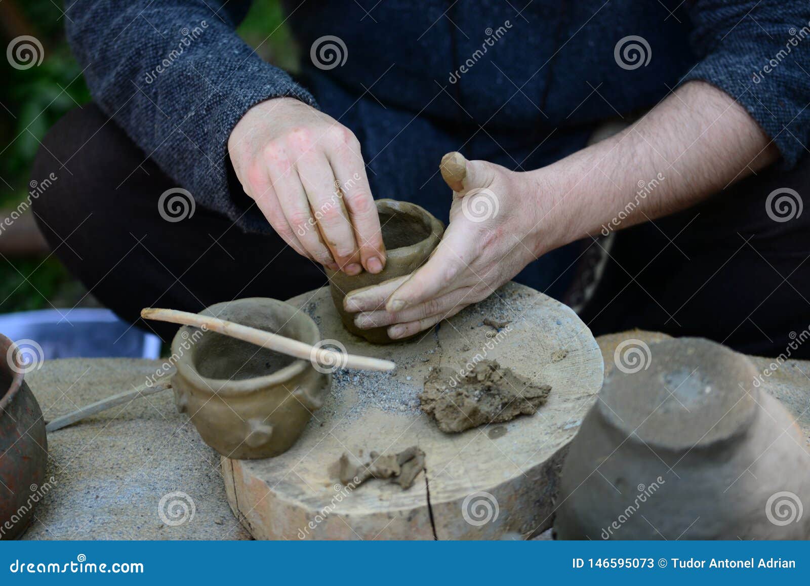 Ancient Dacian potter stock image. Image of bowl, clay - 146595073
