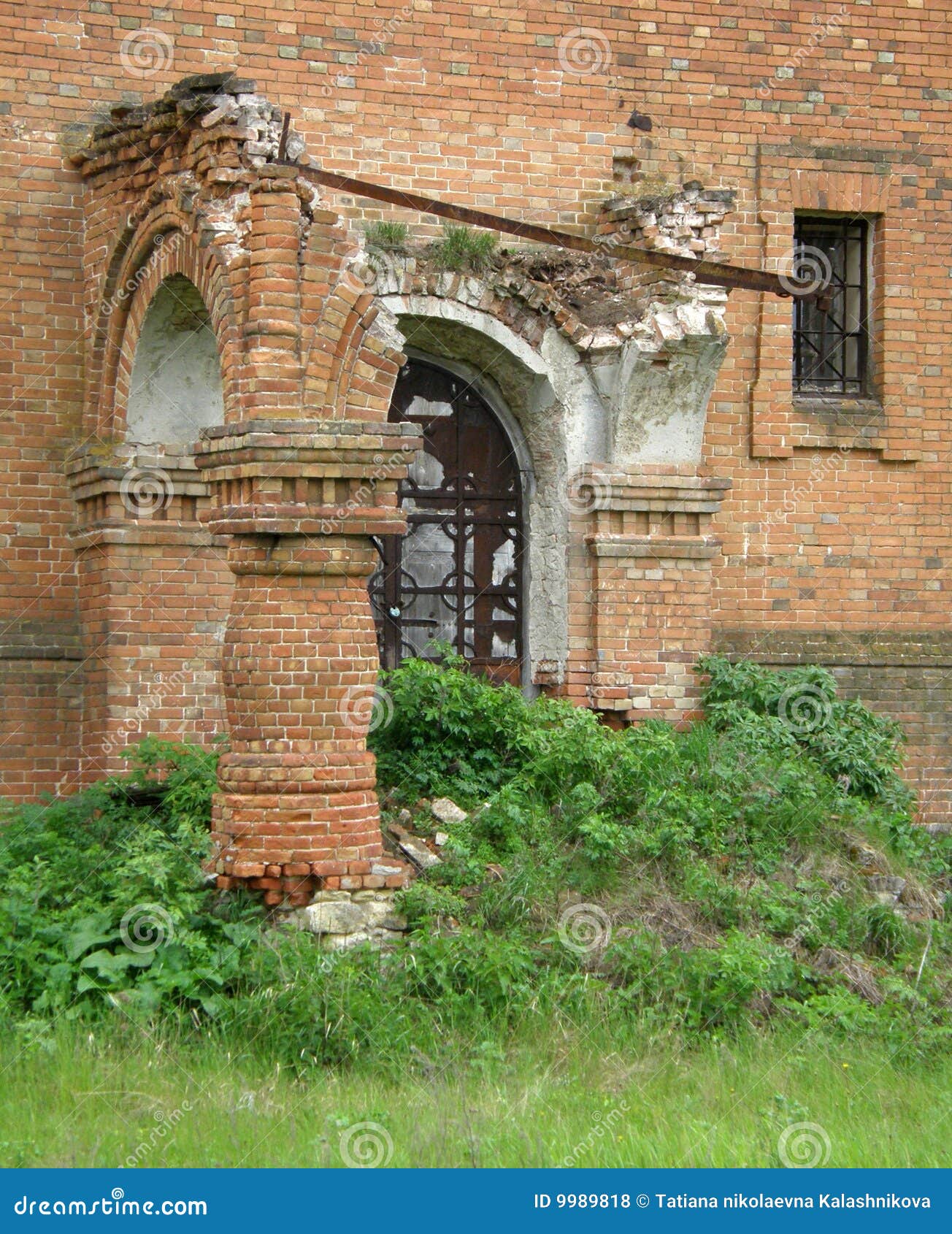 The Ancient Destroyed Building. Stock Photo - Image of nature, grass ...