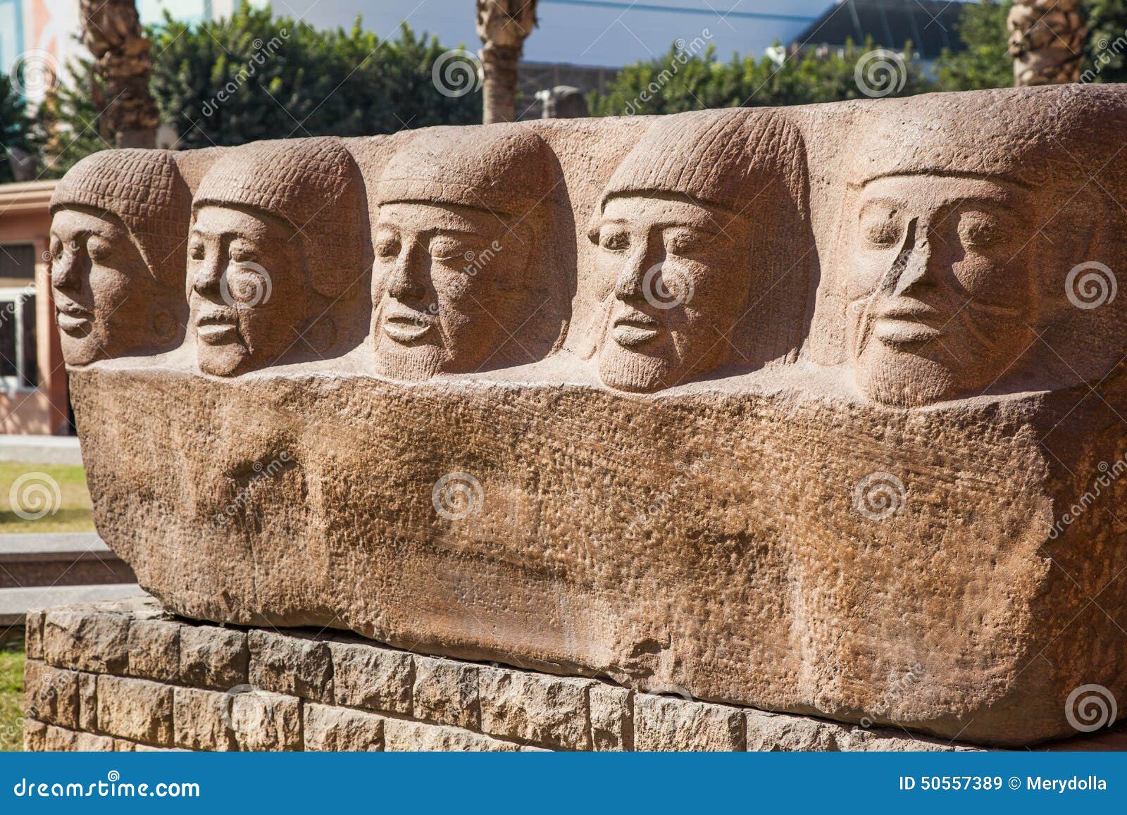 Ancient egyptian monuments editorial stock image. Image of ruins - 50557389