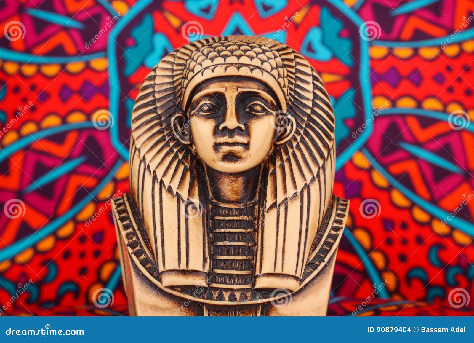Ancient Egyptian Pharaoh Statue Stock Photo - Image of colorful, queen ...