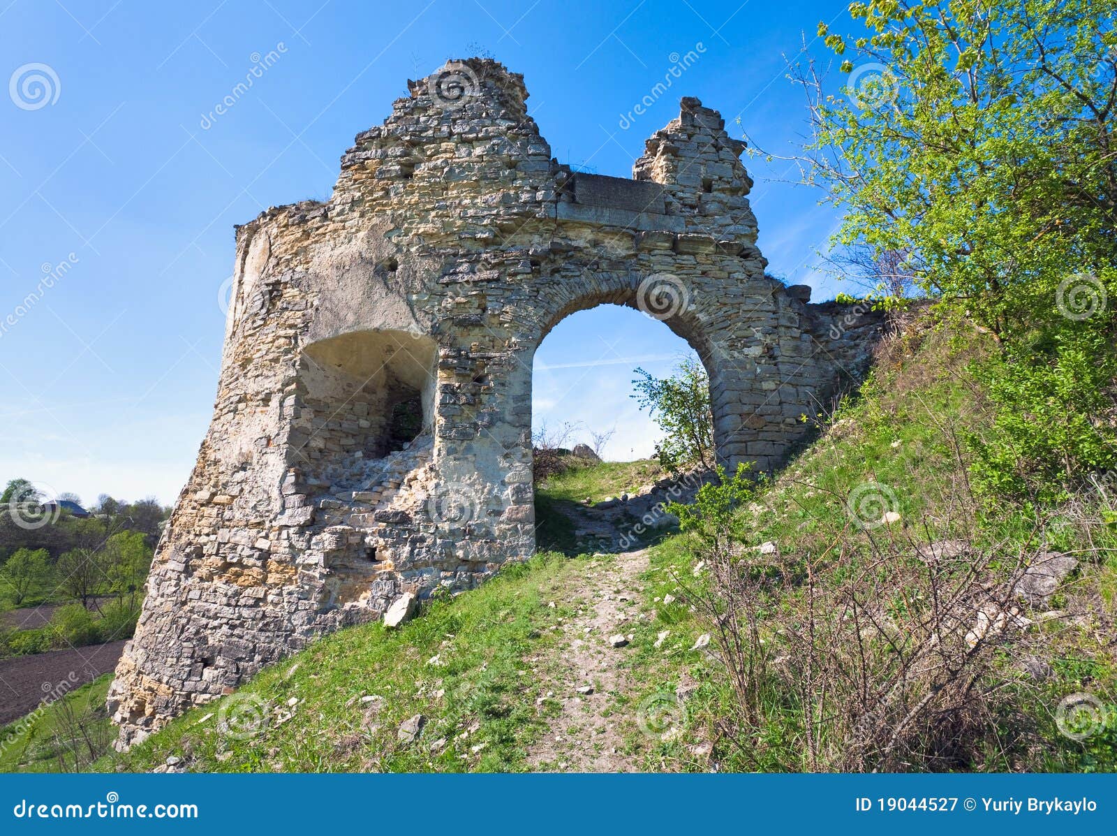 Ancient fortress ruins stock image. Image of season, ukraine - 19044527